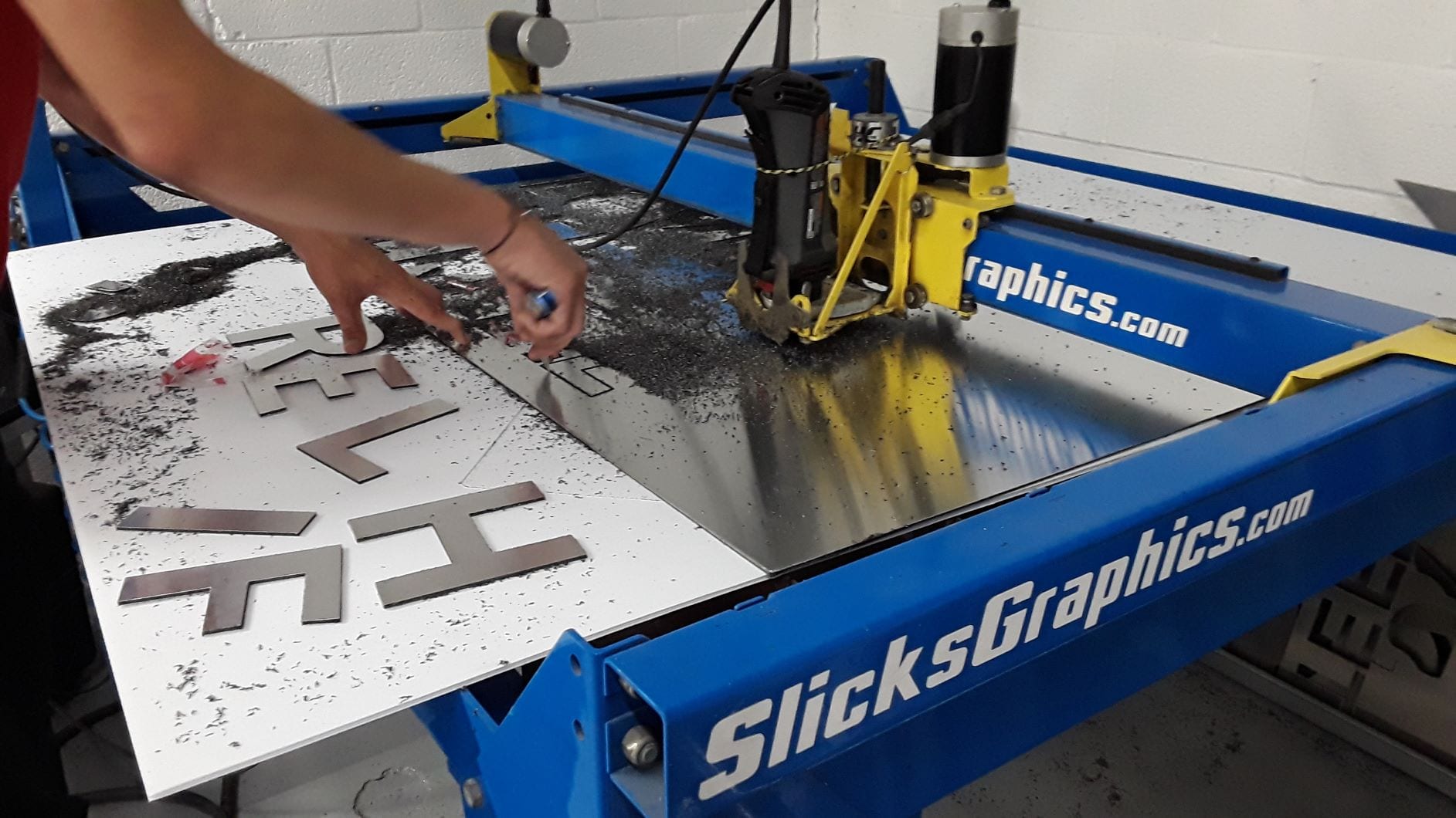 About Slicks Graphics | Bucks County's leader in Vehicle Wraps